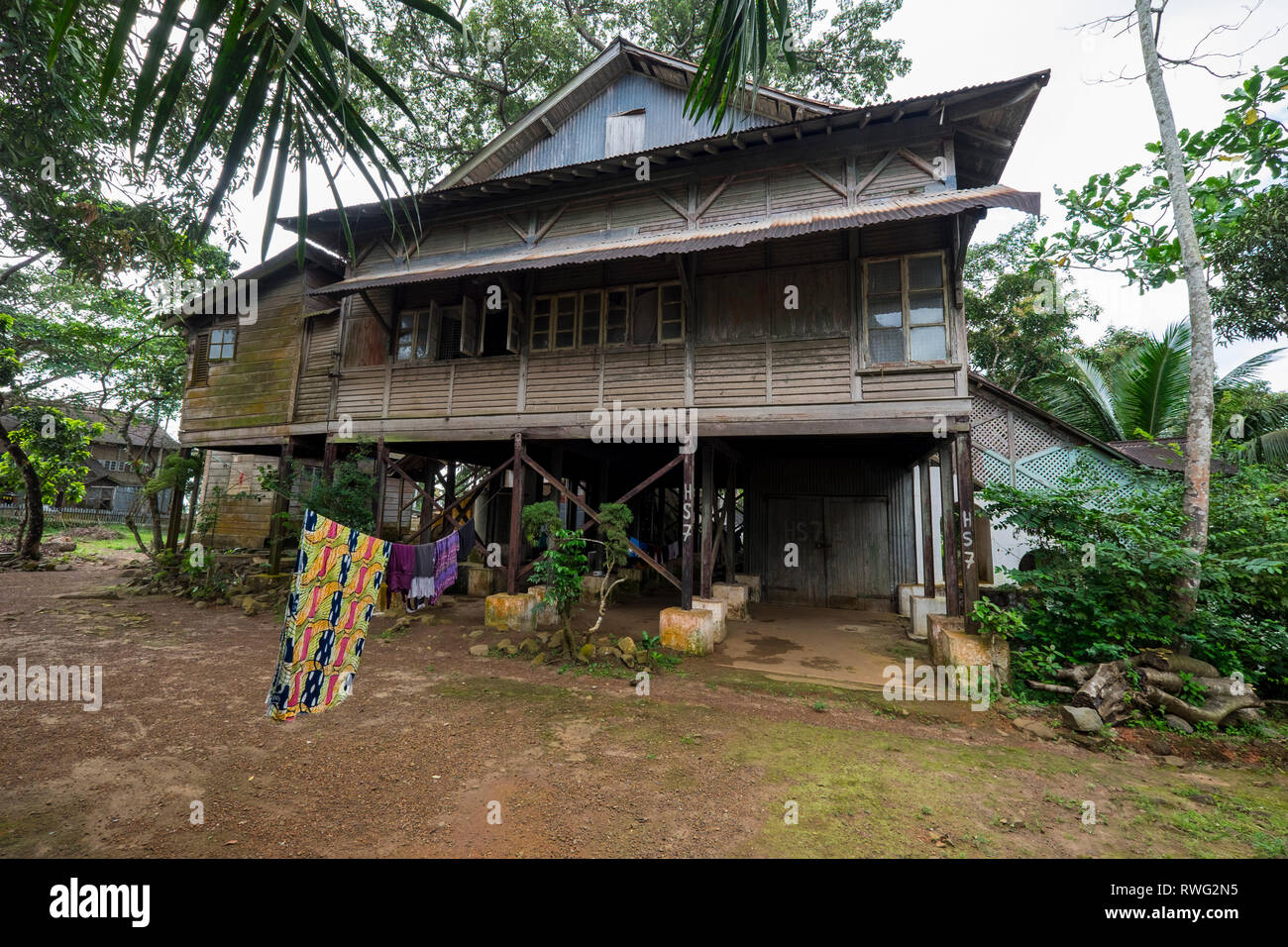 Sierra leone house hi-res stock photography and images - Alamy