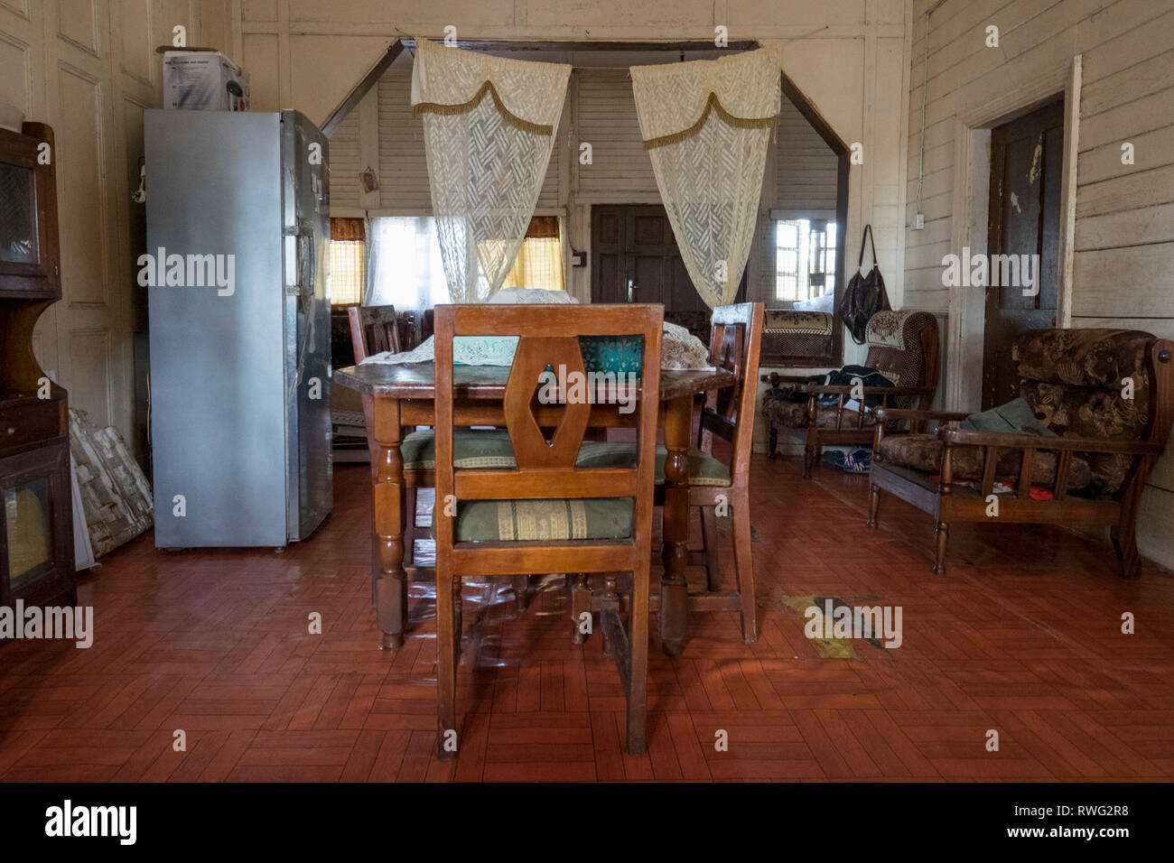 Freetown sierra leone house hi-res stock photography and images - Alamy