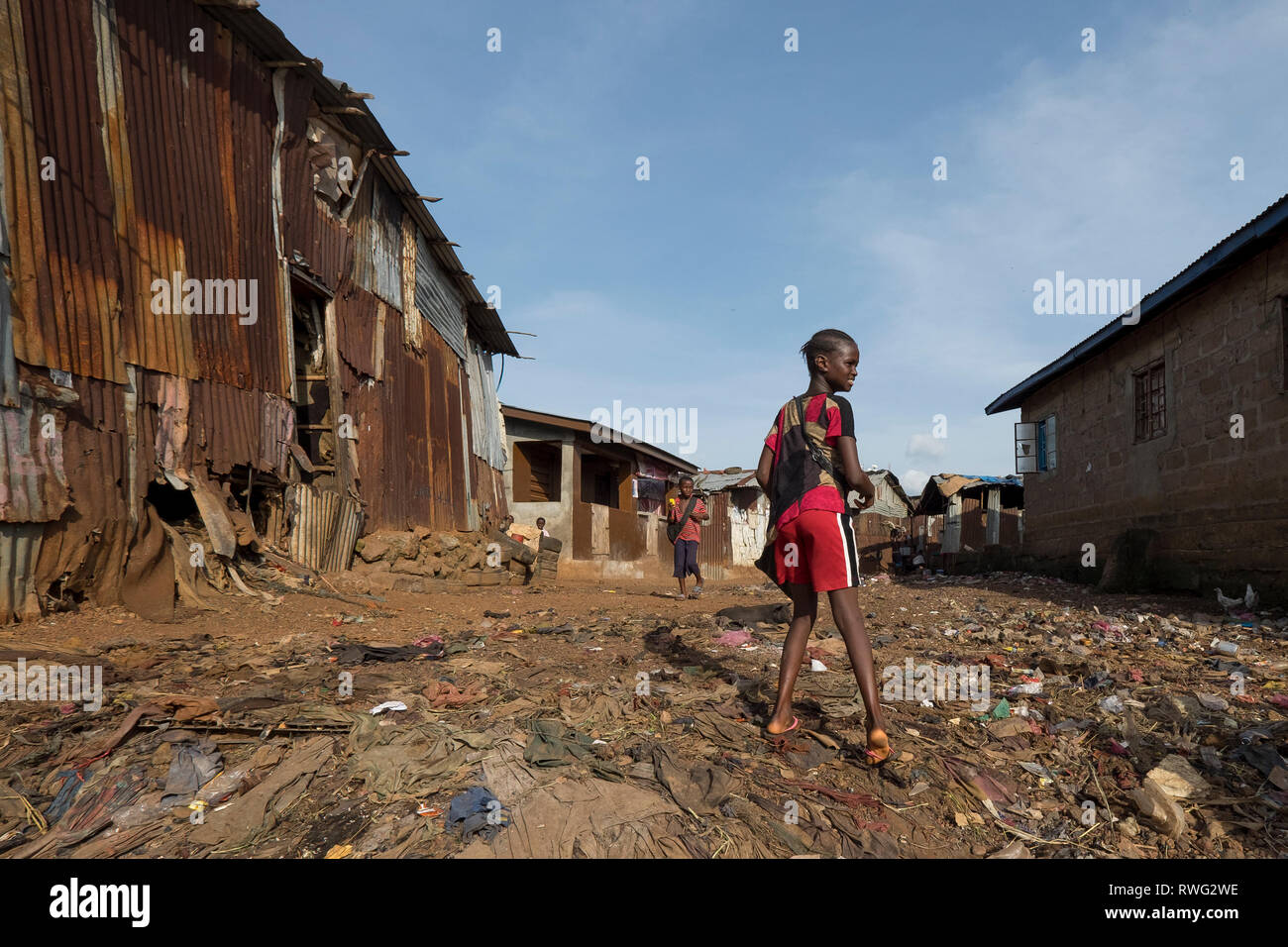 Rundown slum neighborhood hi-res stock photography and images - Alamy