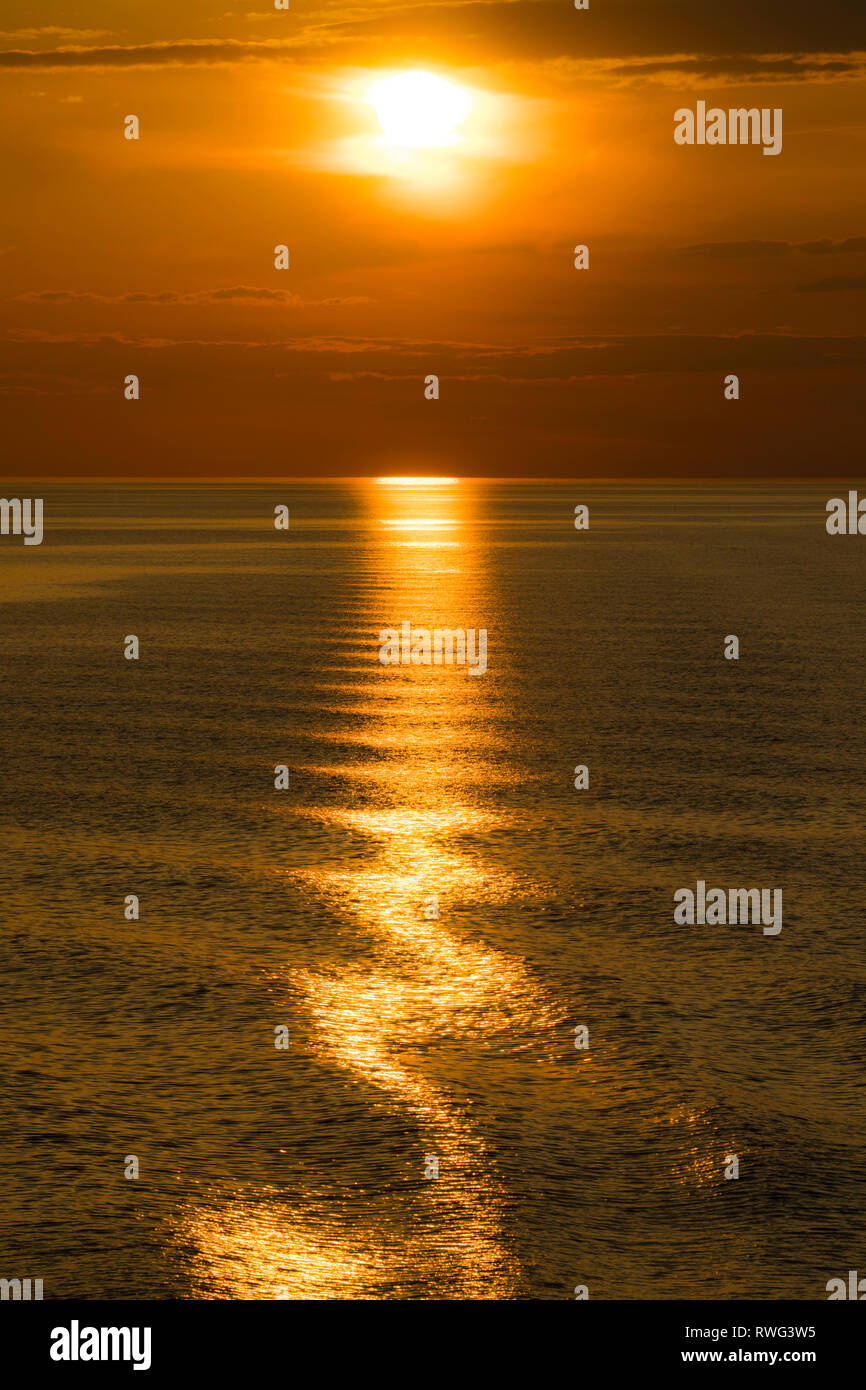 Lake huron sunset hi-res stock photography and images - Alamy