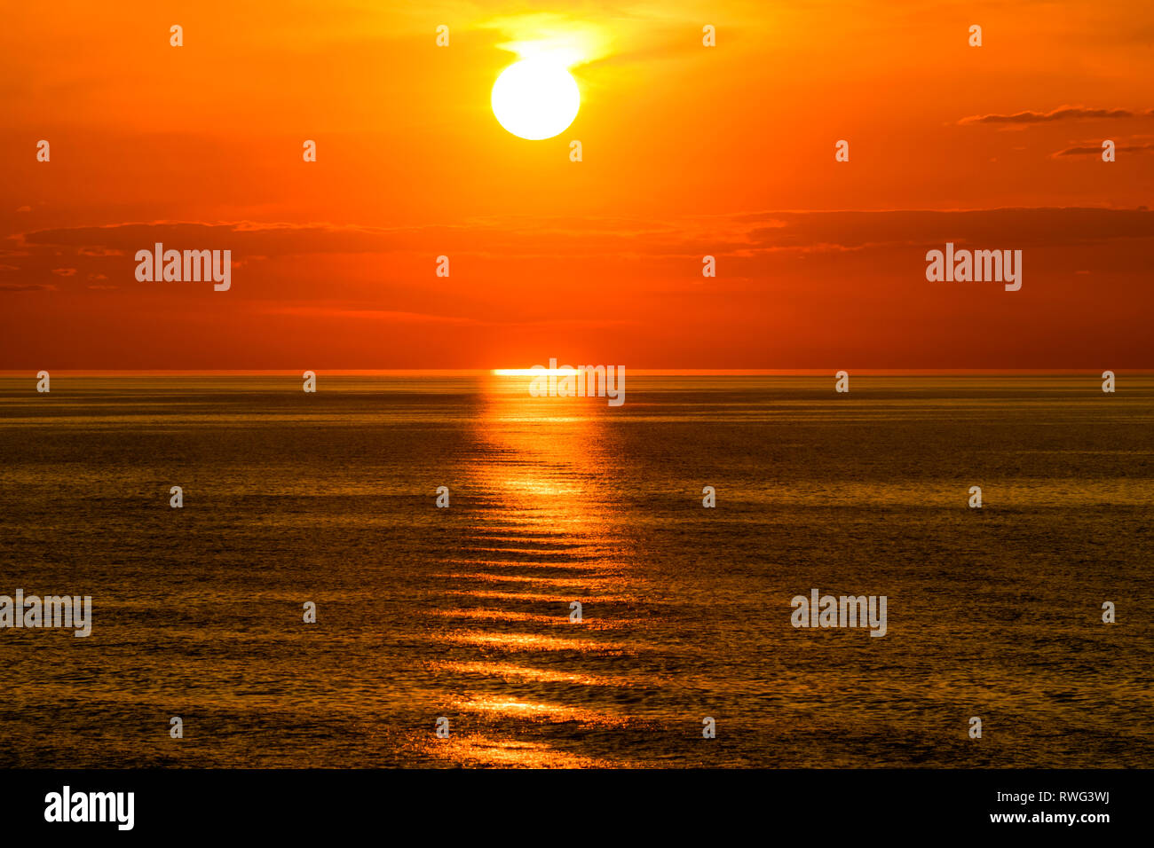 Lake huron sunset hi-res stock photography and images - Alamy