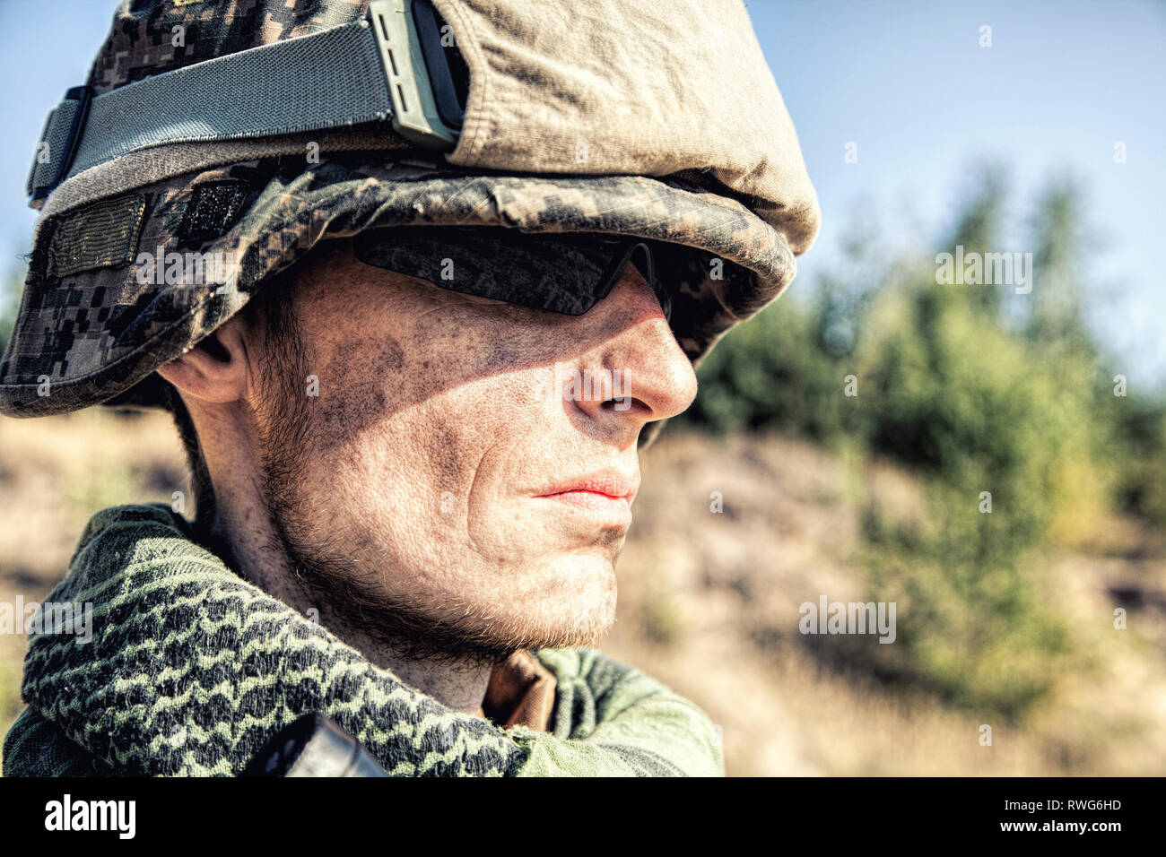 U.S. Marine with warpaint on face Stock Photo - Alamy