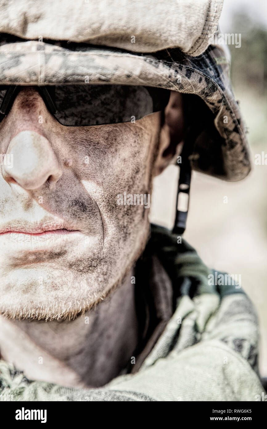 U.S. Marine with warpaint on face Stock Photo - Alamy