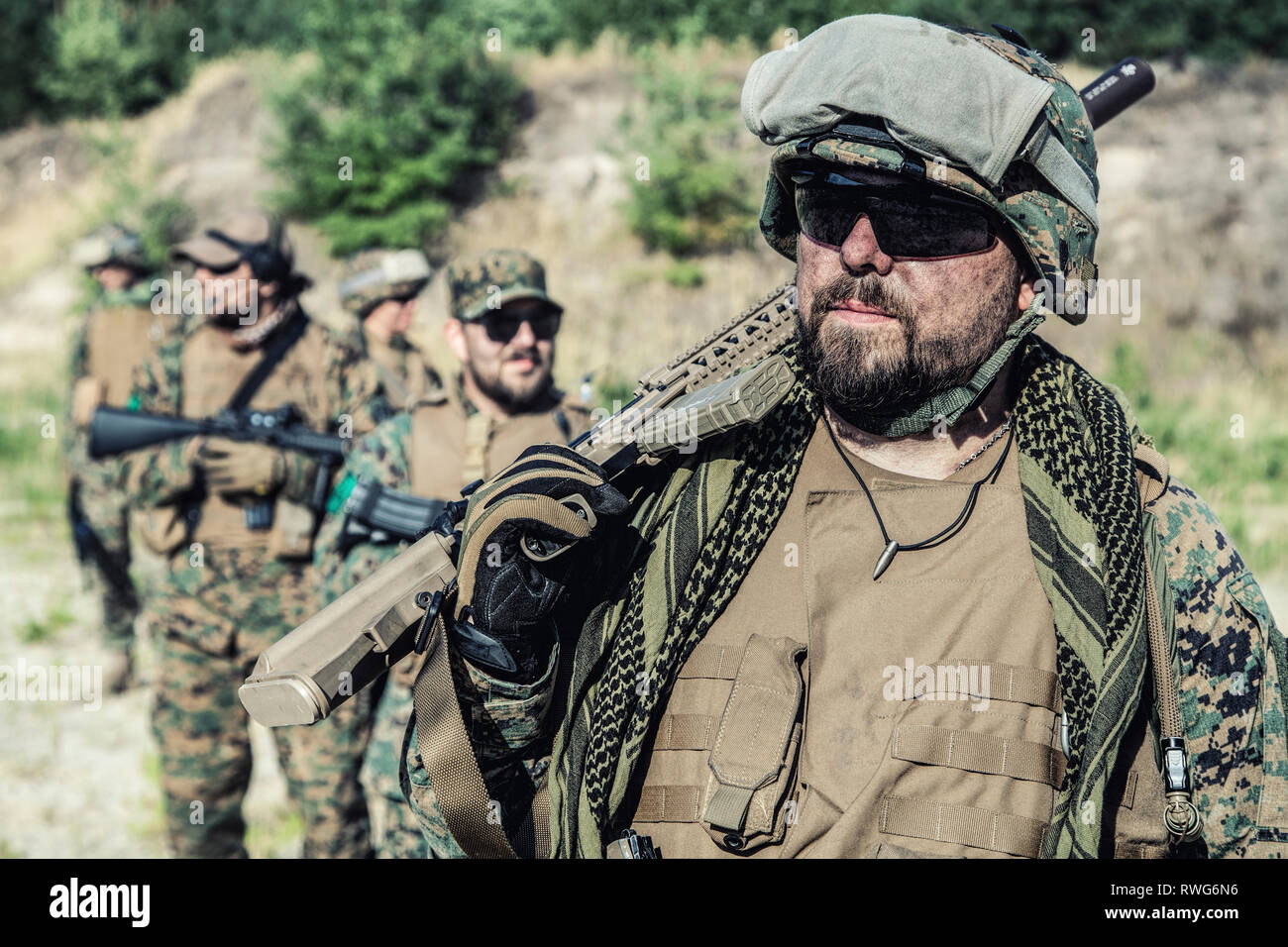 U.S. Marines on the battlefield Stock Photo - Alamy