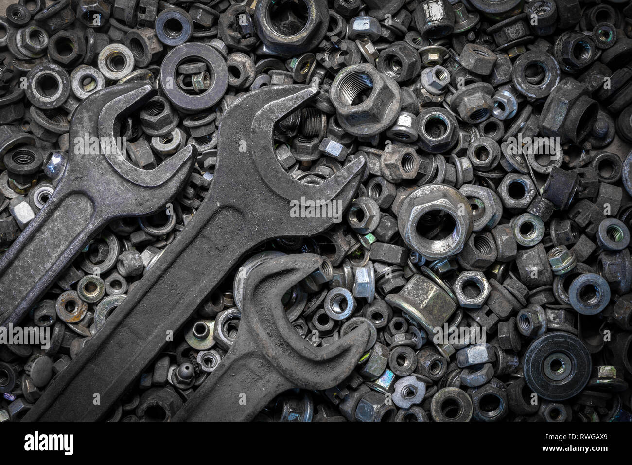 Different sizes cogwheel hi-res stock photography and images - Alamy