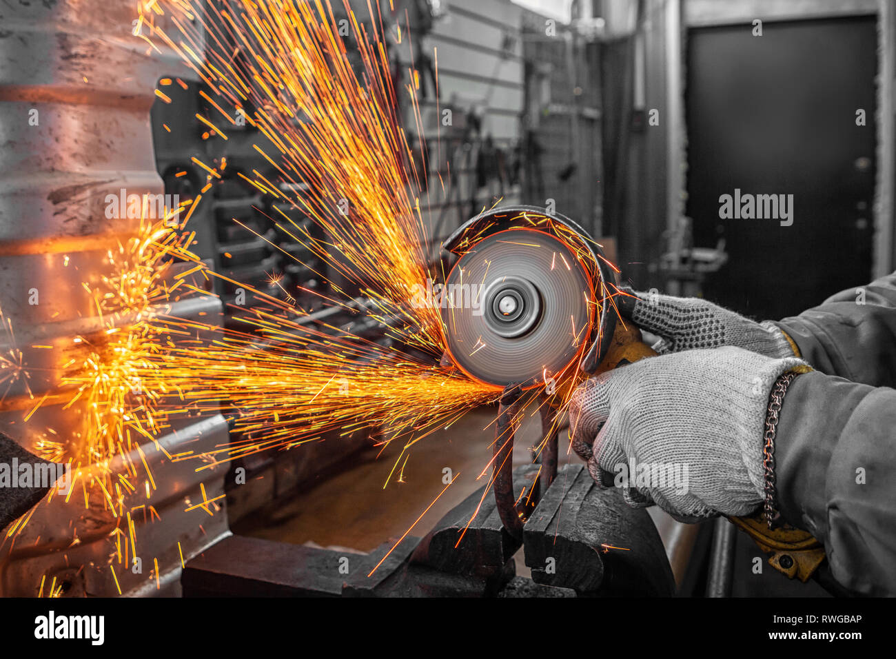 Sawing a curve hi-res stock photography and images - Alamy