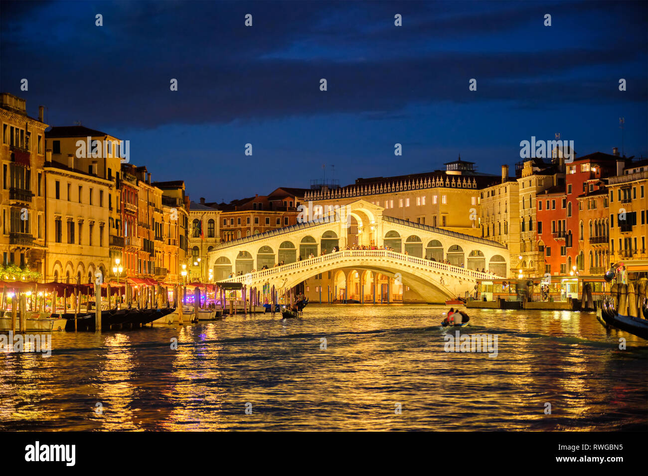 Ponte di rialto italy hi-res stock photography and images - Alamy