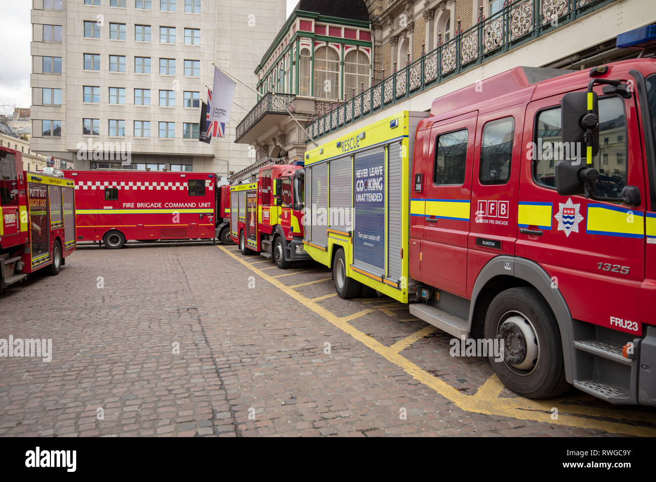 Fire engines in front of Charing Cross Station, Strand, London, UK ...