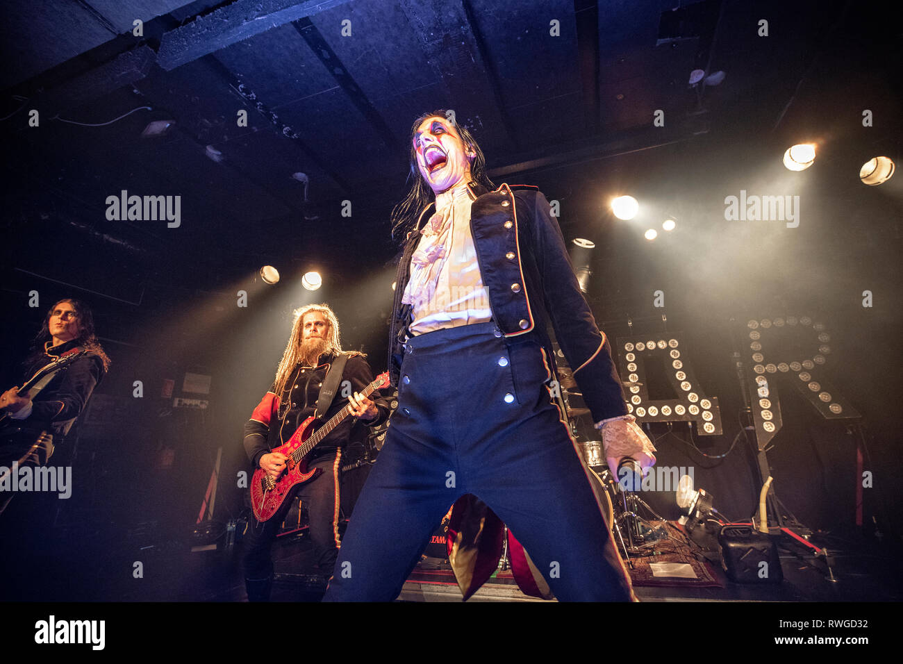 Avatar Groove High Resolution Stock Photography and Images - Alamy