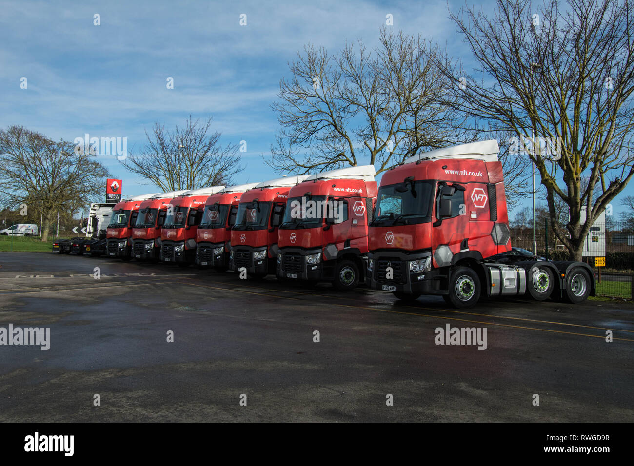 Red lorry cab lorries red business Renault outside new vehicles smart ...