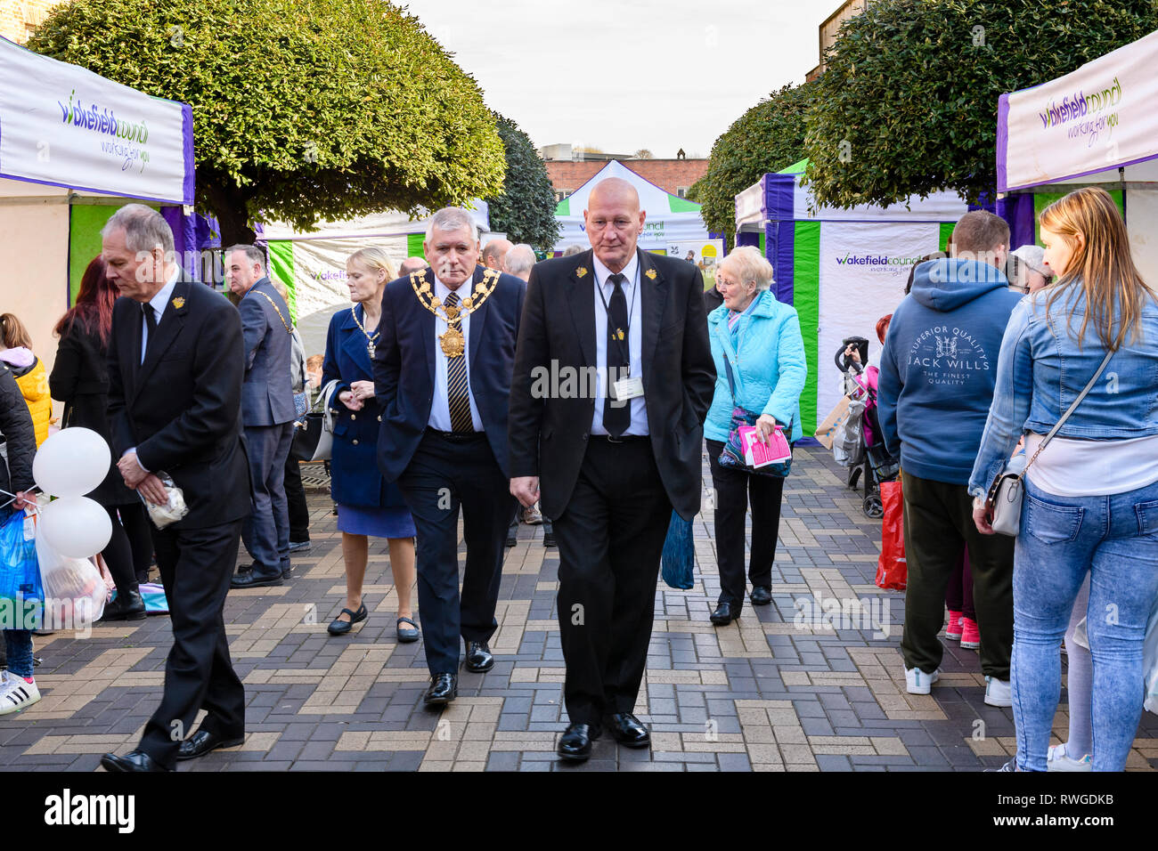 Mayor of Wakefield & councillors, visiting trade stands at Wakefield ...