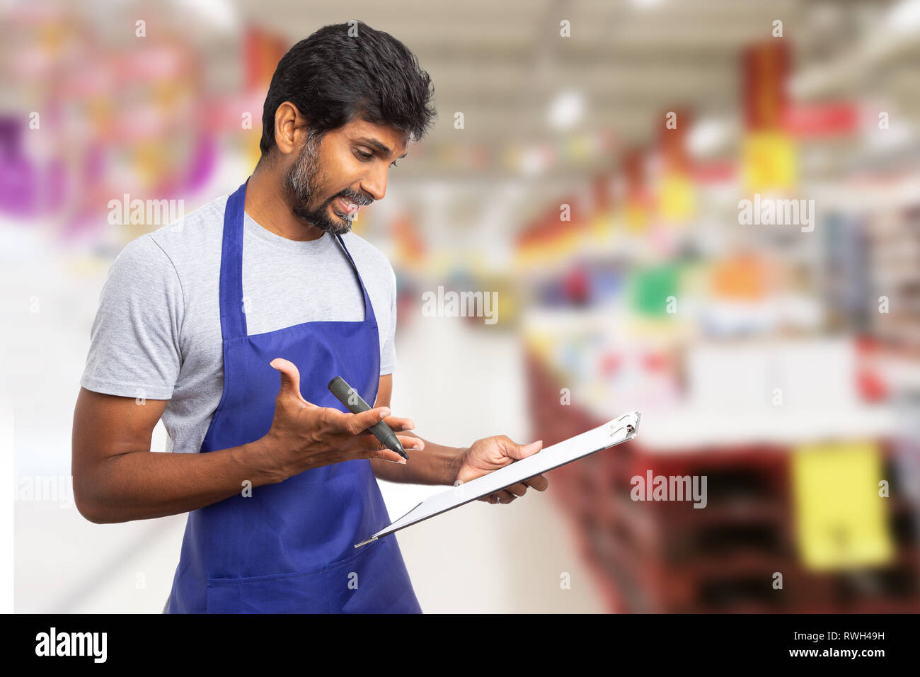 Employee wondering hi-res stock photography and images - Alamy