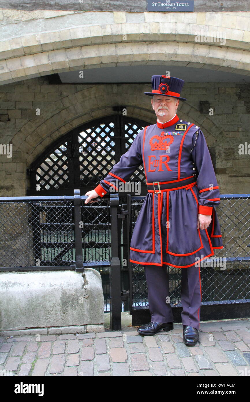 Beefeater Uniform High Resolution Stock Photography and Images - Alamy