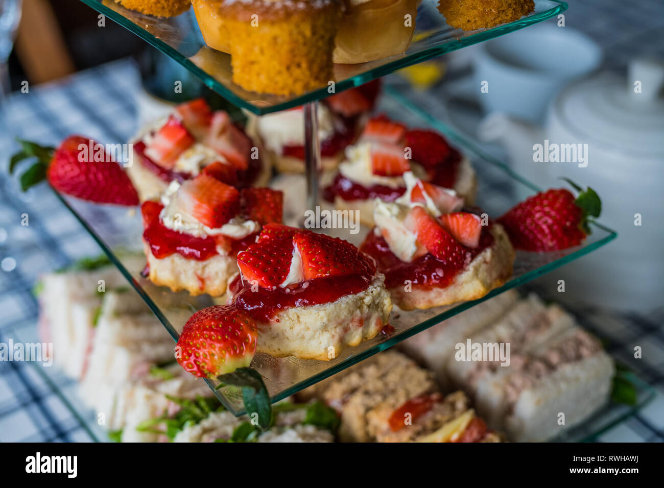 Afternoon tea spread hi-res stock photography and images - Alamy