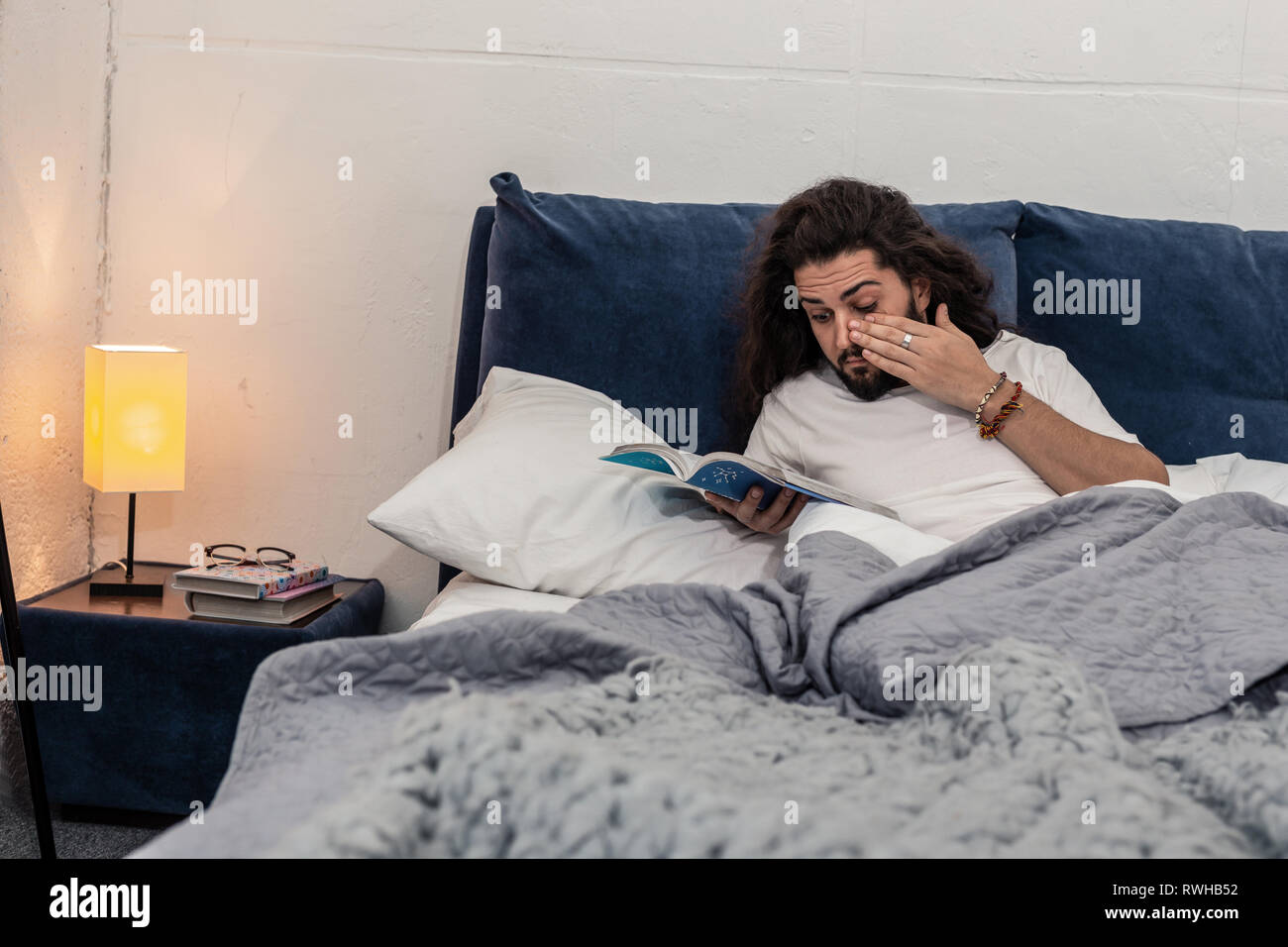Reading a bedtime story hi-res stock photography and images - Alamy