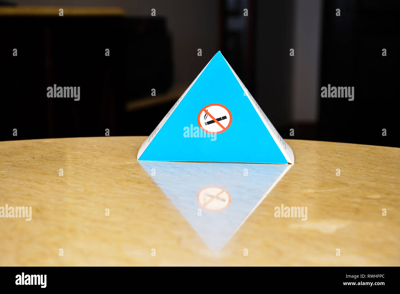 No smoking sign in hotel hi-res stock photography and images - Alamy