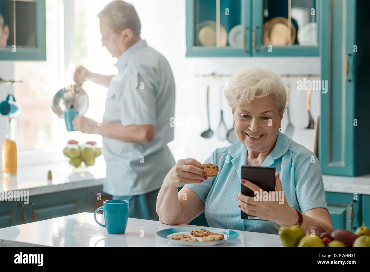 Grandad and grandma hi-res stock photography and images - Alamy
