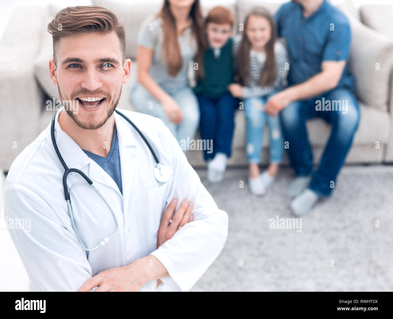 Family doctor hi-res stock photography and images - Alamy