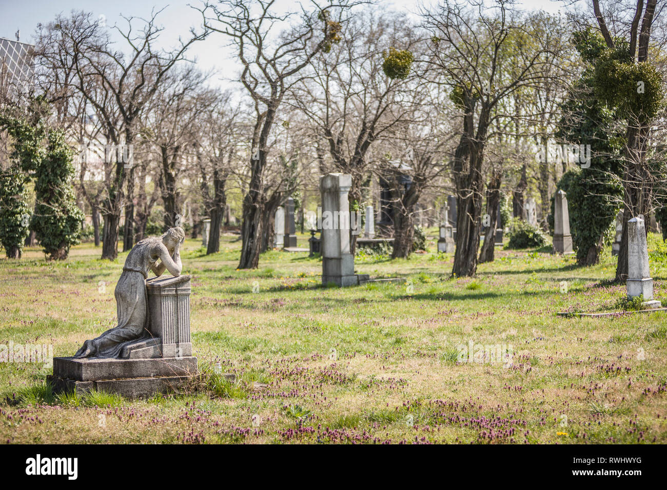 Grave at Kerepesi Cemetery. Budapest. Hungary Stock Photo - Alamy