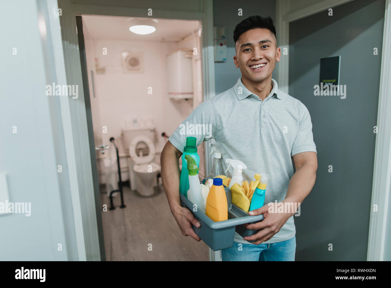 Asian cleaner hospital hi-res stock photography and images - Alamy