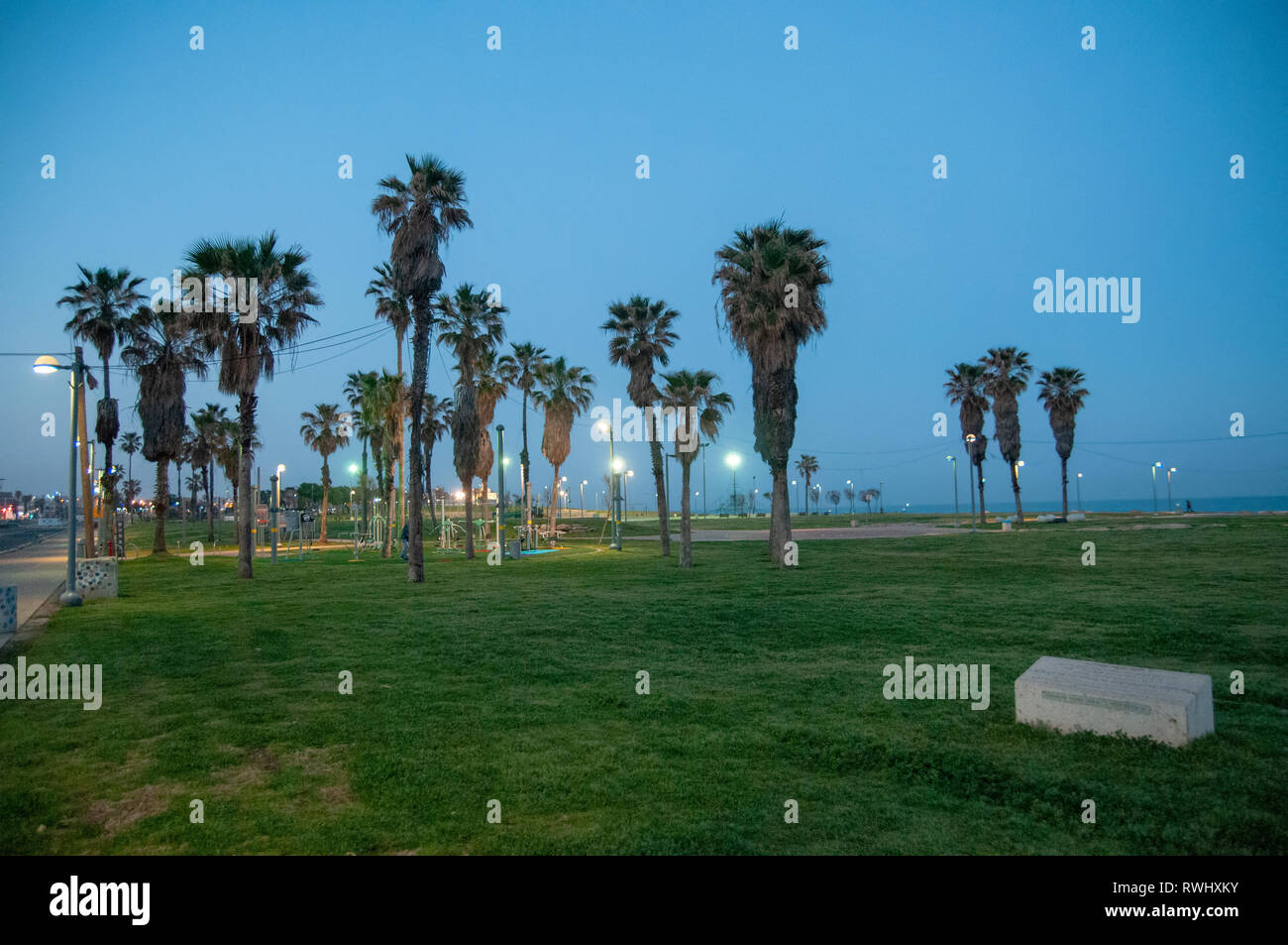 Charles clore park hi-res stock photography and images - Alamy