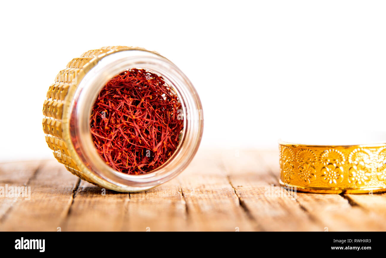 Saffron flower hi-res stock photography and images - Alamy