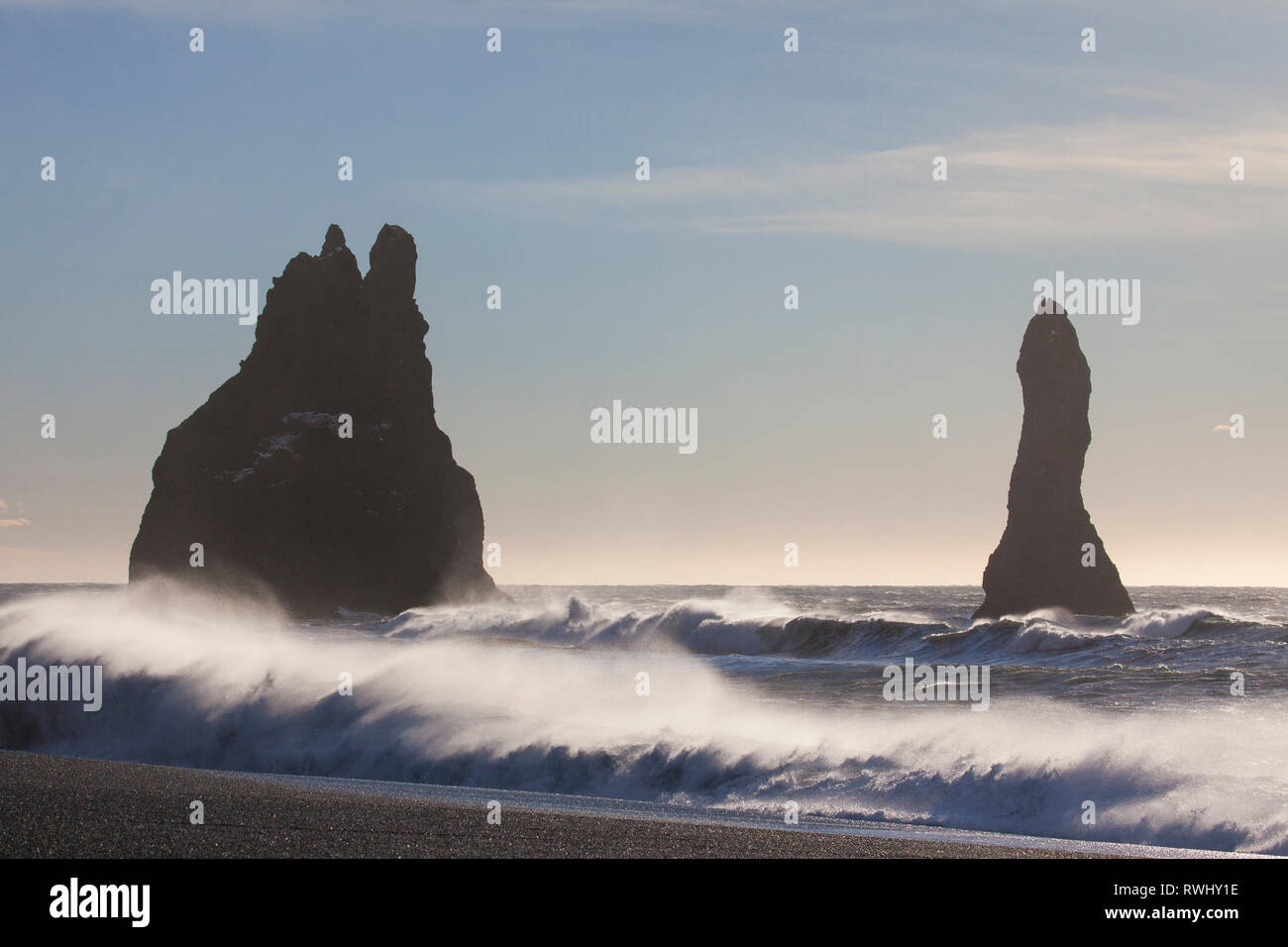 Basalt pinacles Reynisdrangar, Reynisfjara in winter, Iceland Stock ...