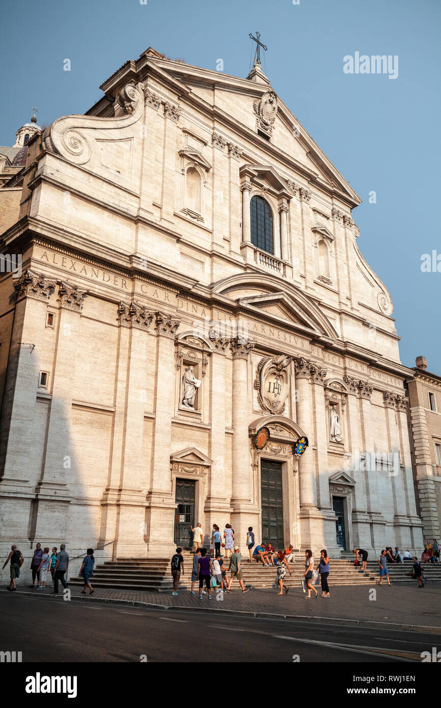 Rome street view hi-res stock photography and images - Alamy