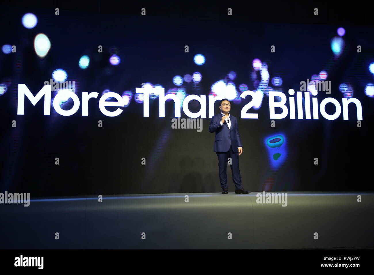 DJ Koh, President & CEO of IT Mobile Communication Divison, Samsung ...