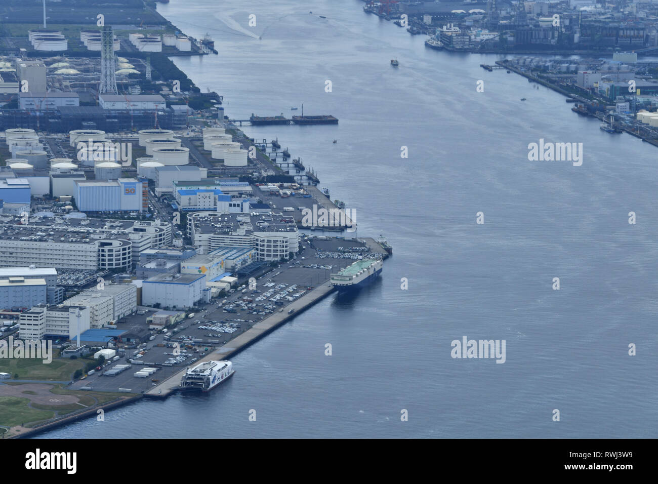 Tokyo river sea aerial hi-res stock photography and images - Alamy