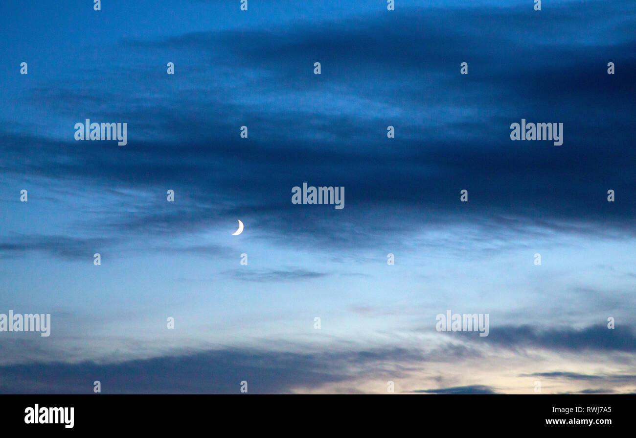 Sky clouds dusk hi-res stock photography and images - Alamy