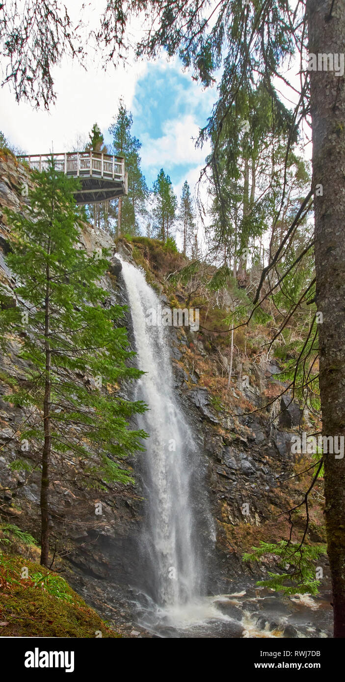 Cantilevered viewing platform hi-res stock photography and images - Alamy