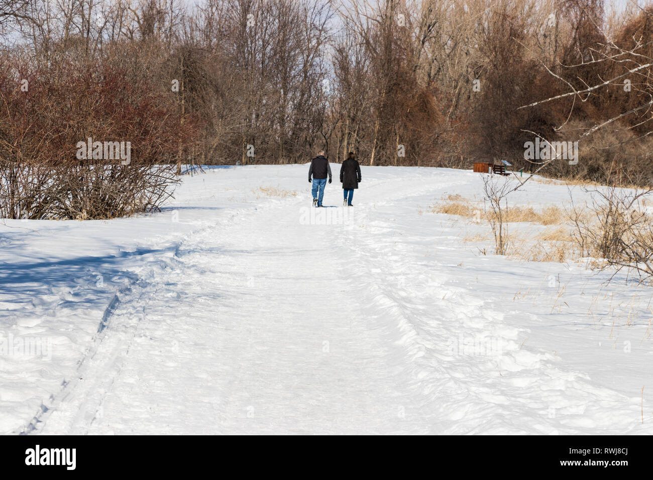 Season walking outdoor hi-res stock photography and images - Alamy