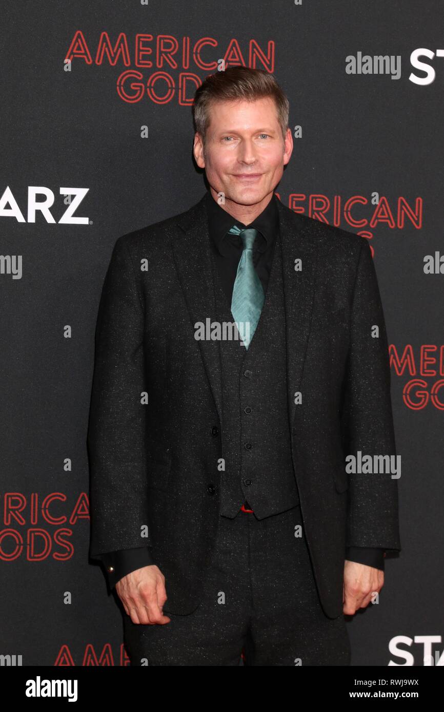 Los Angeles, CA, USA. 5th Mar, 2019. Crispin Glover at arrivals for ...