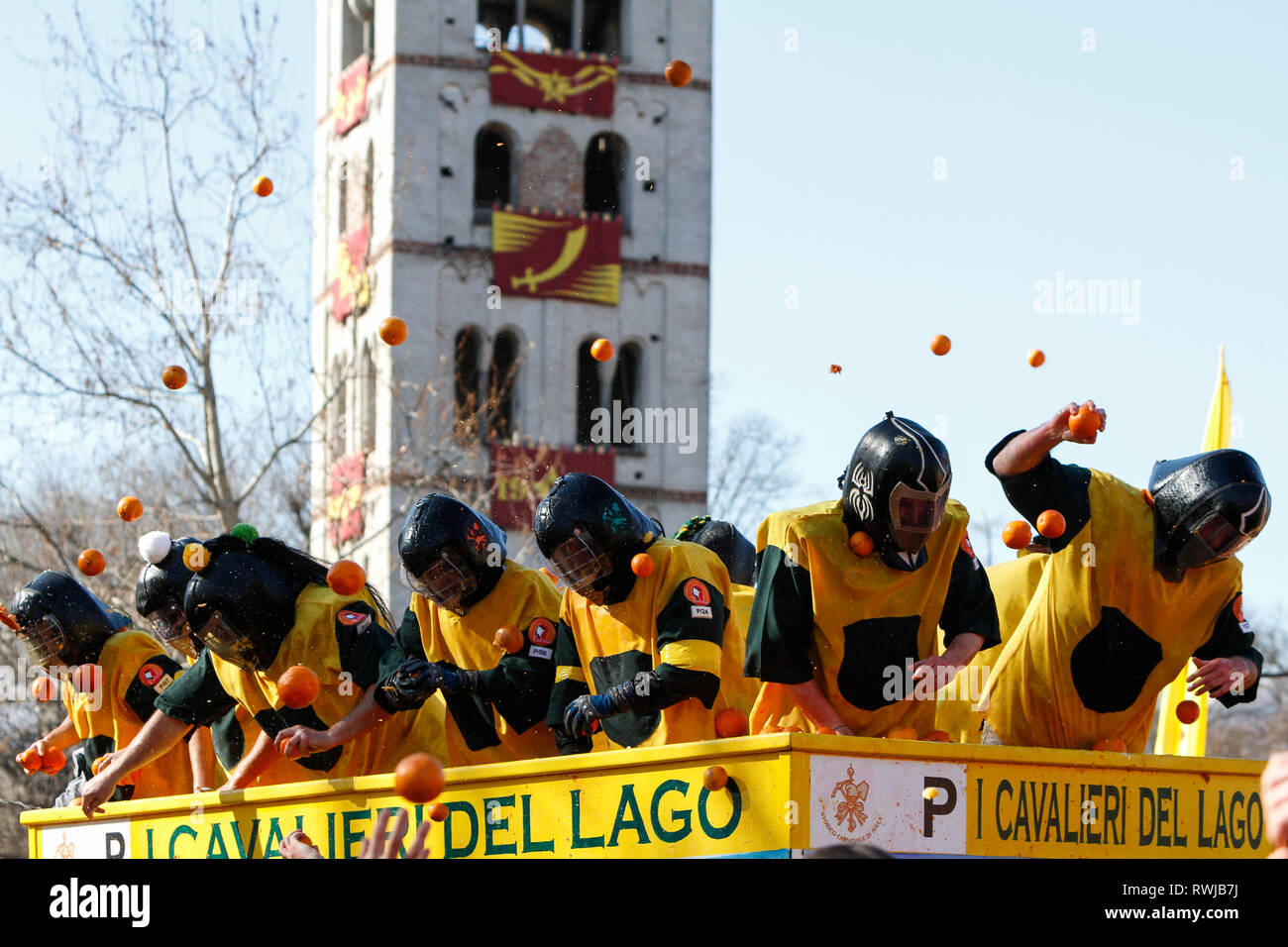 Ivrea, Italy. 5th Mar, 2019. Orange throwers fighting during the ...