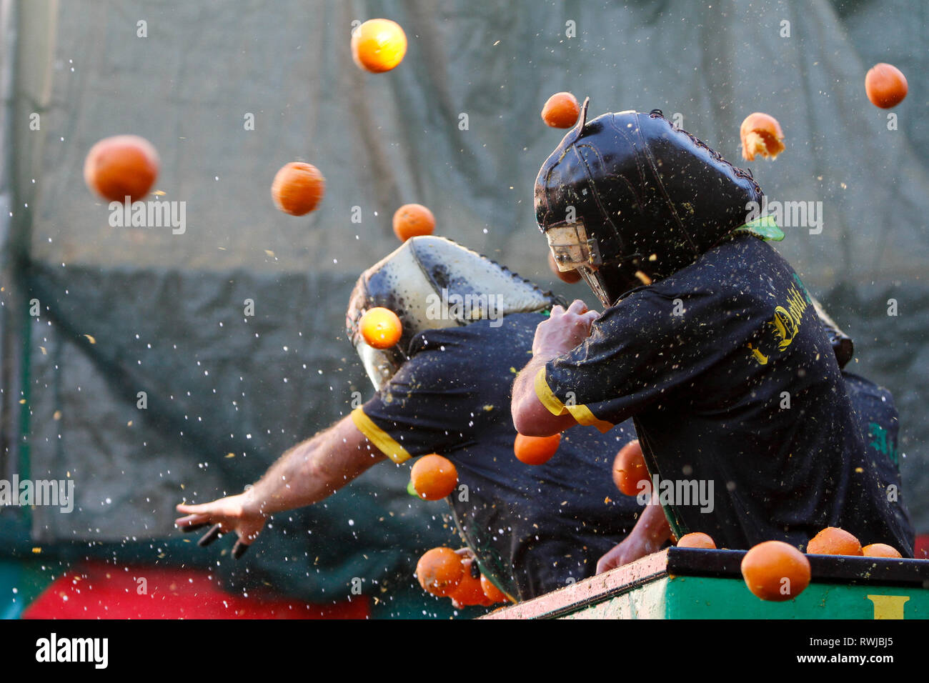 Ivrea, Italy. 5th Mar, 2019. Orange throwers fighting during the ...
