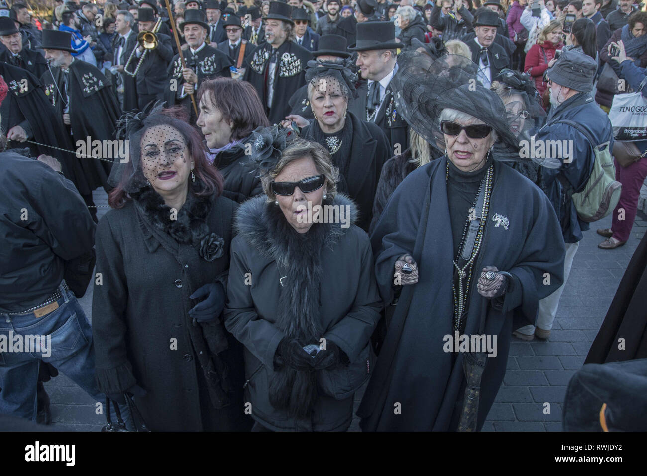 Madrid, Madrid, Spain. 6th Mar, 2019. Women seen dressed like widows ...