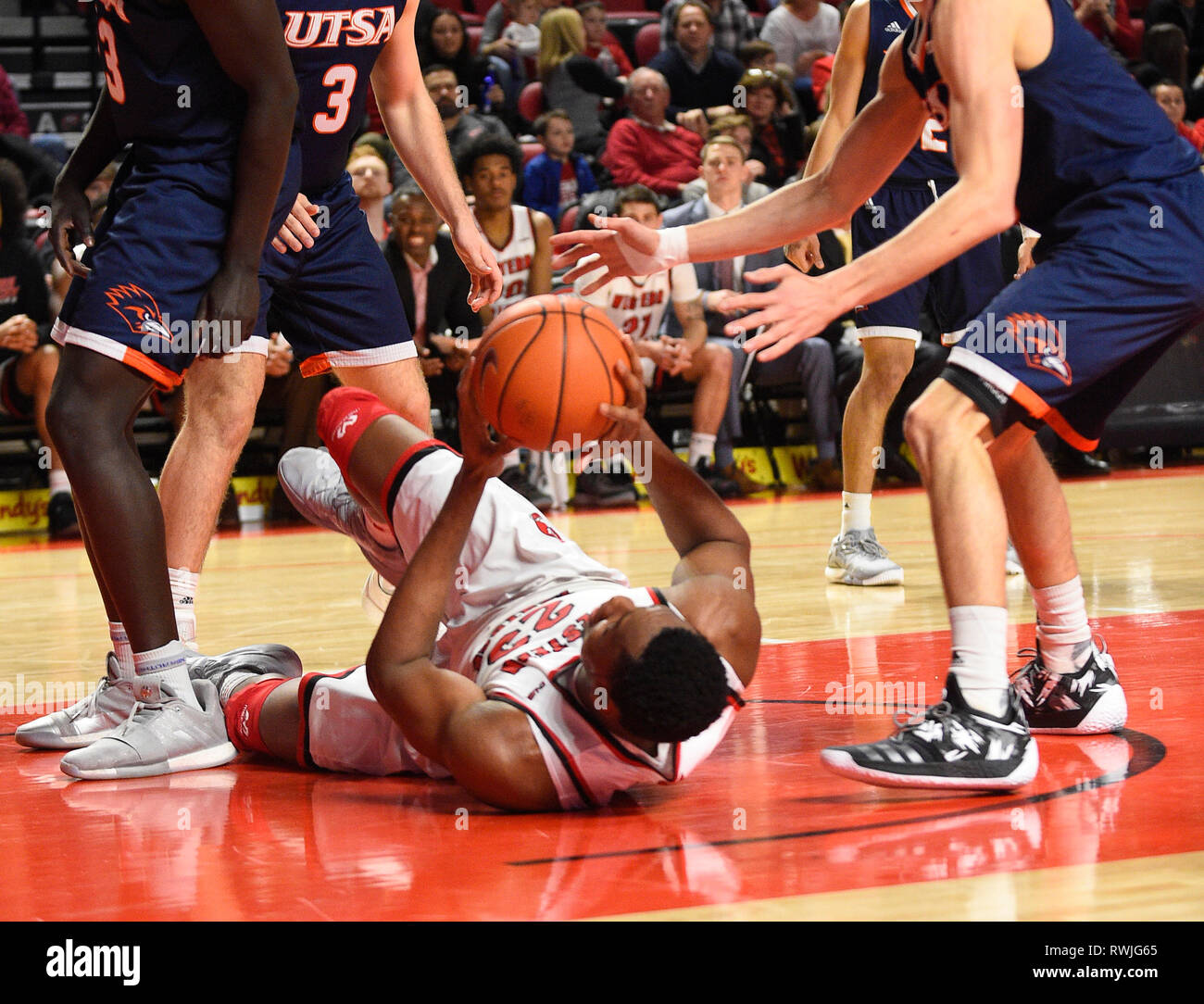 Utsa basketball hi-res stock photography and images - Alamy