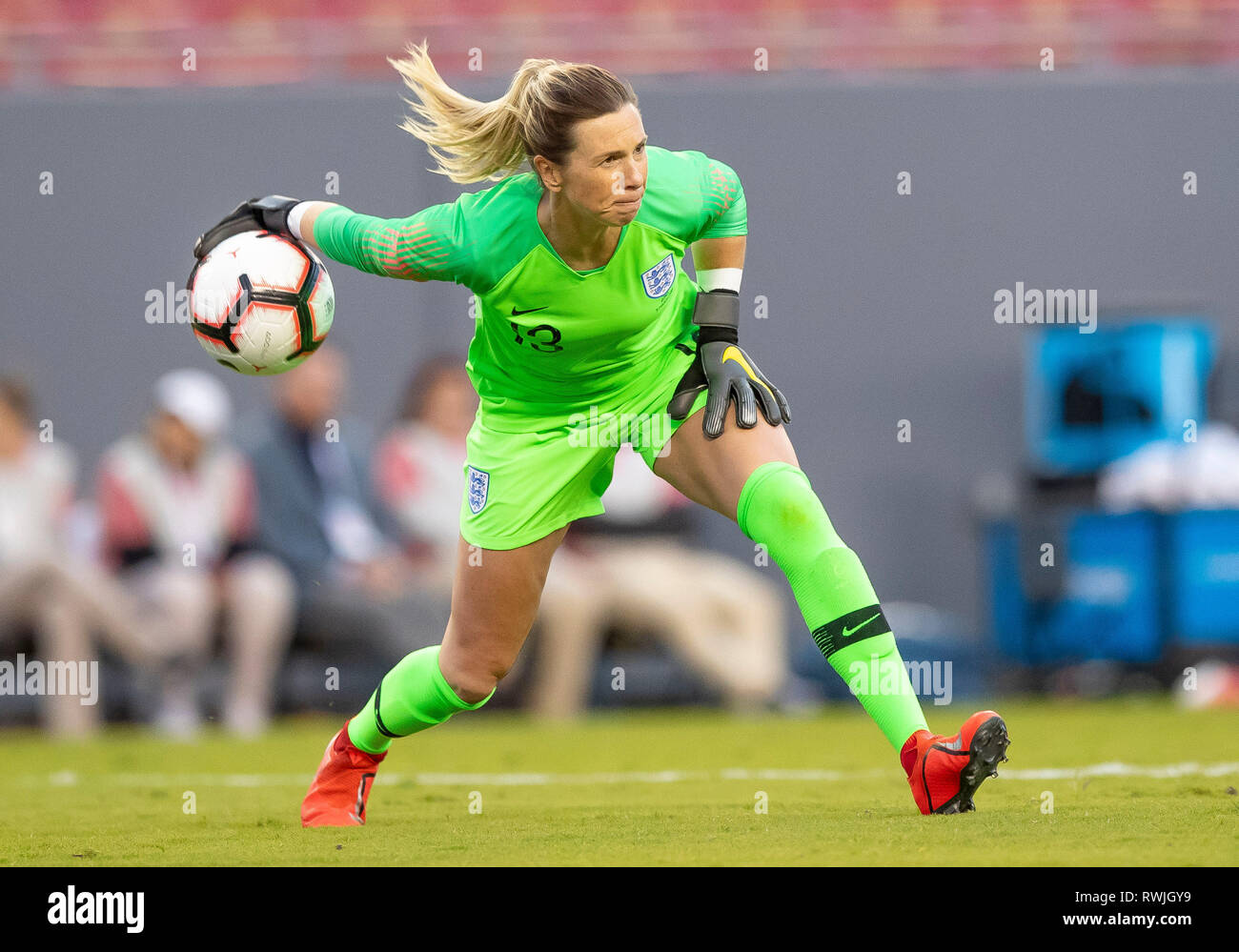 England goalkeeper hi-res stock photography and images - Alamy