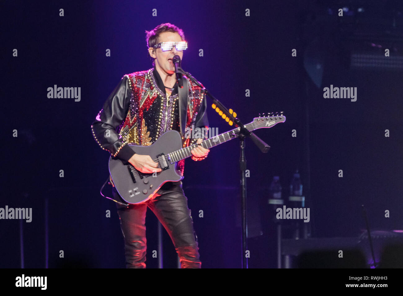 Matt bellamy hi-res stock photography and images - Alamy