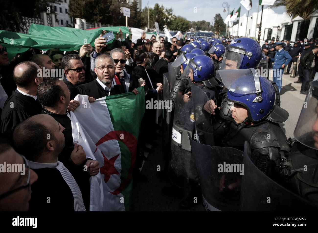 Algerian police hi-res stock photography and images - Alamy