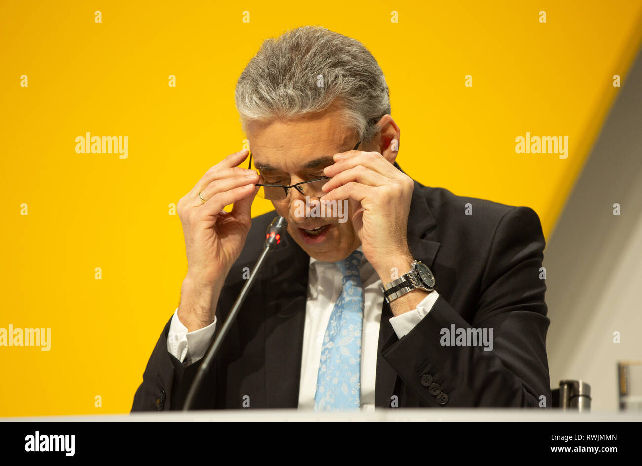 Dhl express ceo hi-res stock photography and images - Alamy