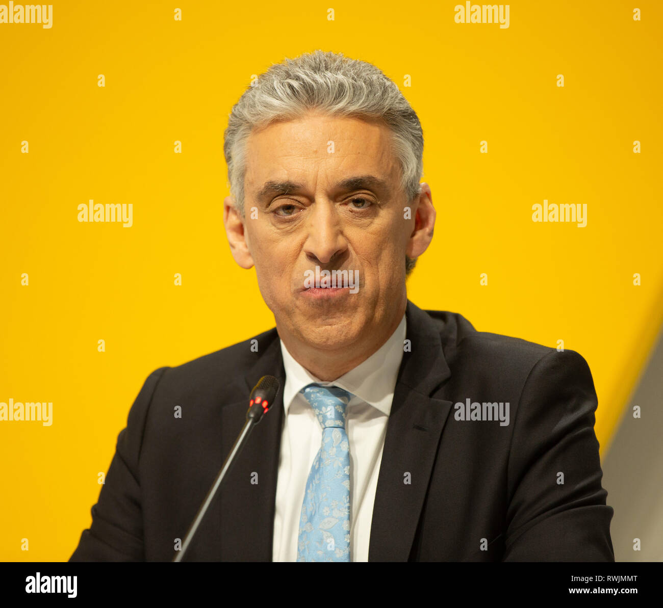 Dhl express ceo hi-res stock photography and images - Alamy