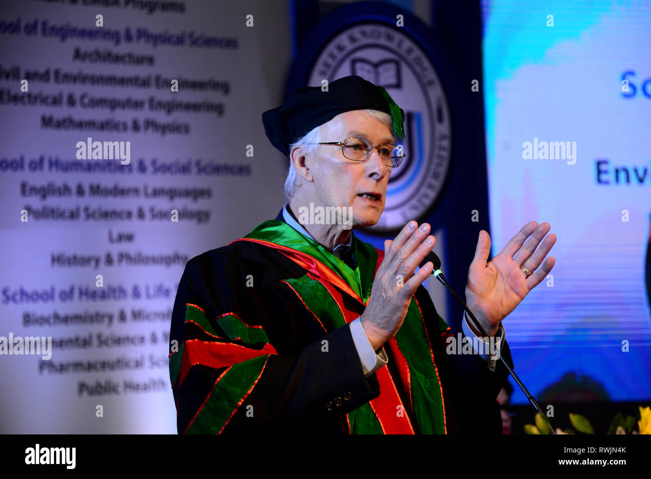 Richard roberts nobel prize hi-res stock photography and images - Alamy