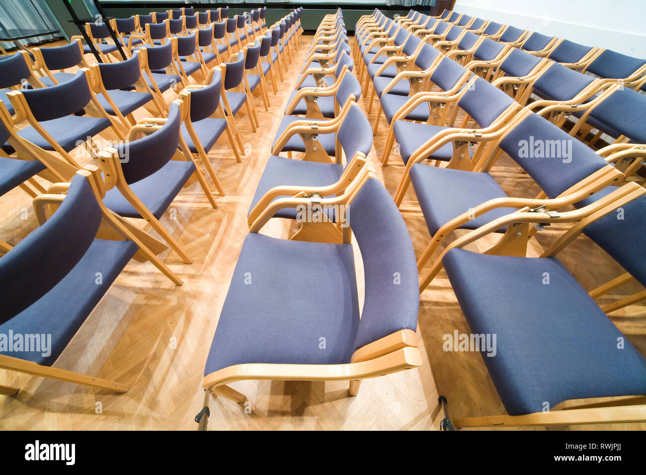empty rows of chairs in conference room Stock Photo - Alamy