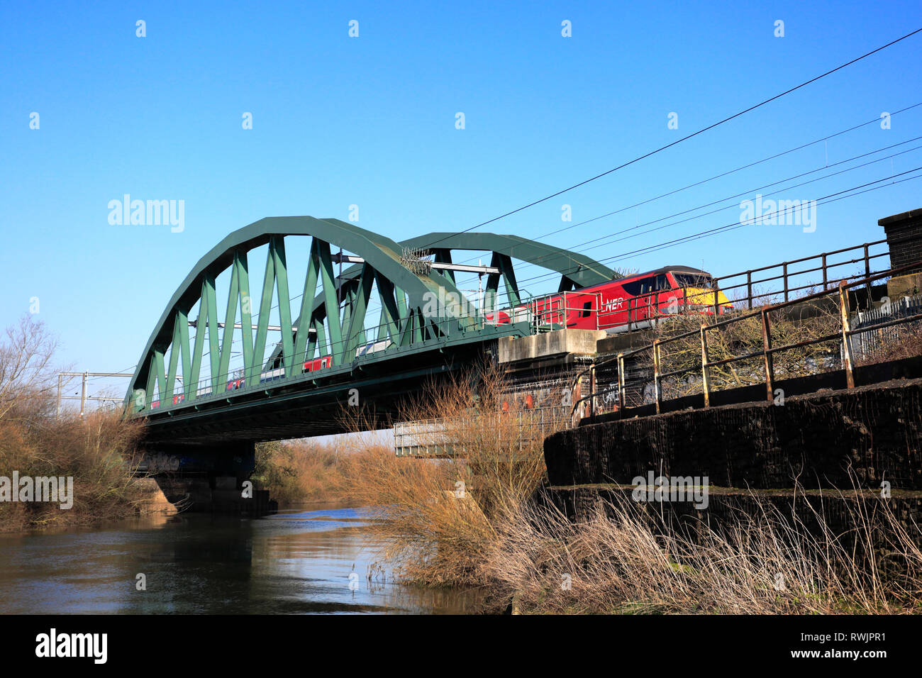 Newark bridge over the river trent hi-res stock photography and images ...