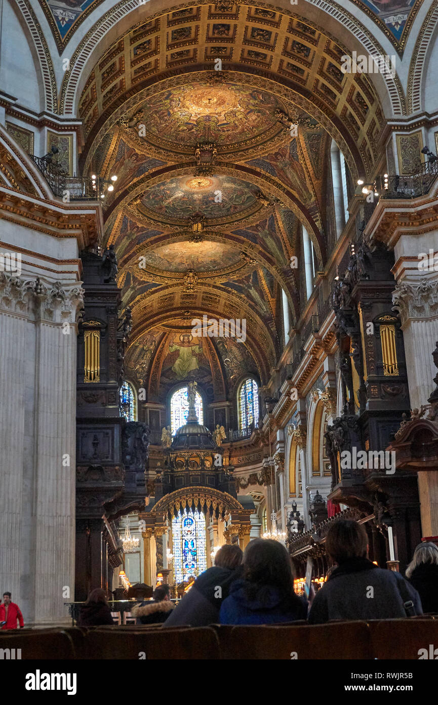 St. Paul's Cathedral Dome Interior High Resolution Stock Photography ...