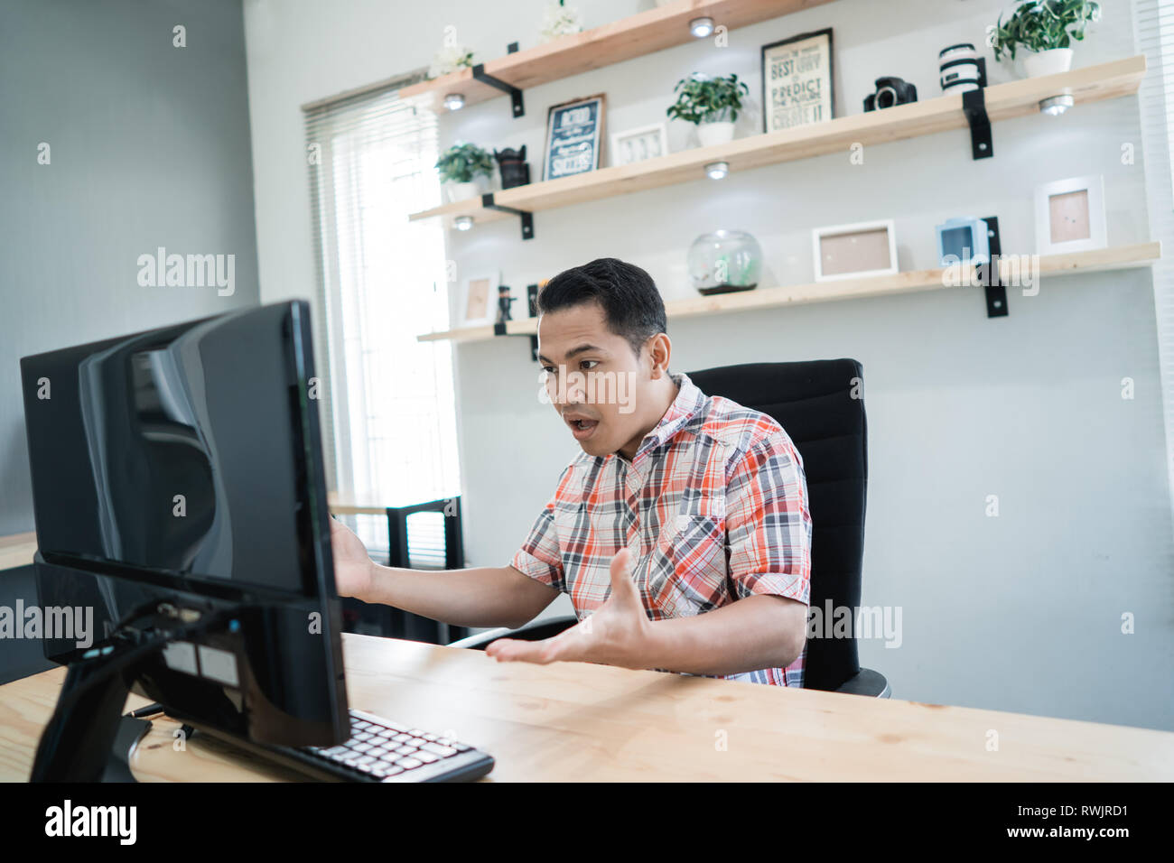 Disappointed weary hi-res stock photography and images - Alamy