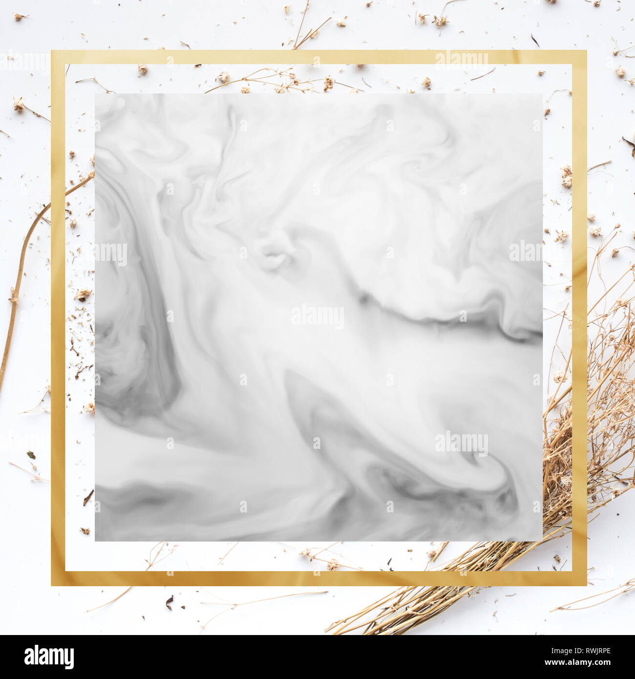 Marbled gold leaf hi-res stock photography and images - Alamy
