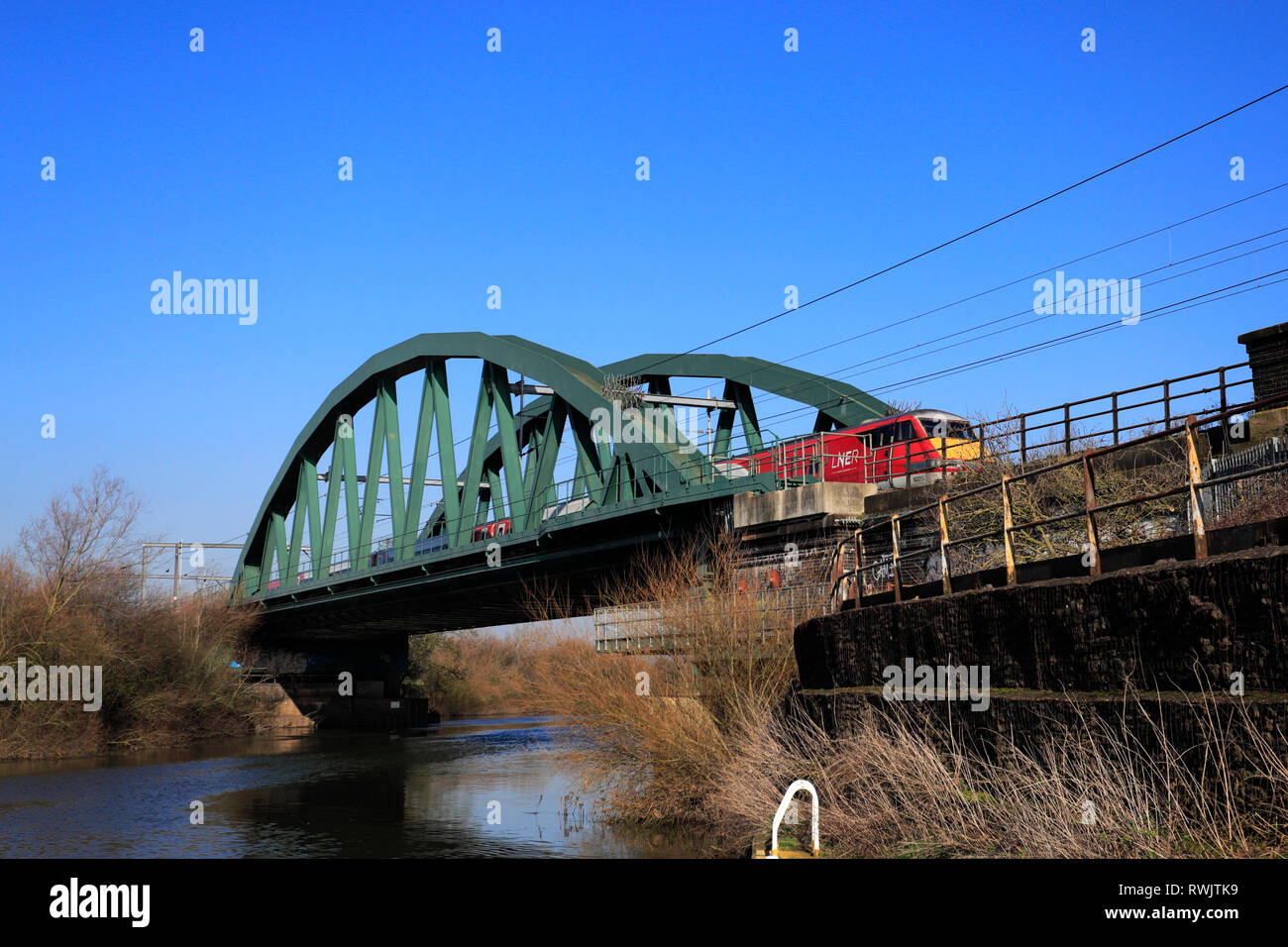 Main newark bridge hi-res stock photography and images - Alamy